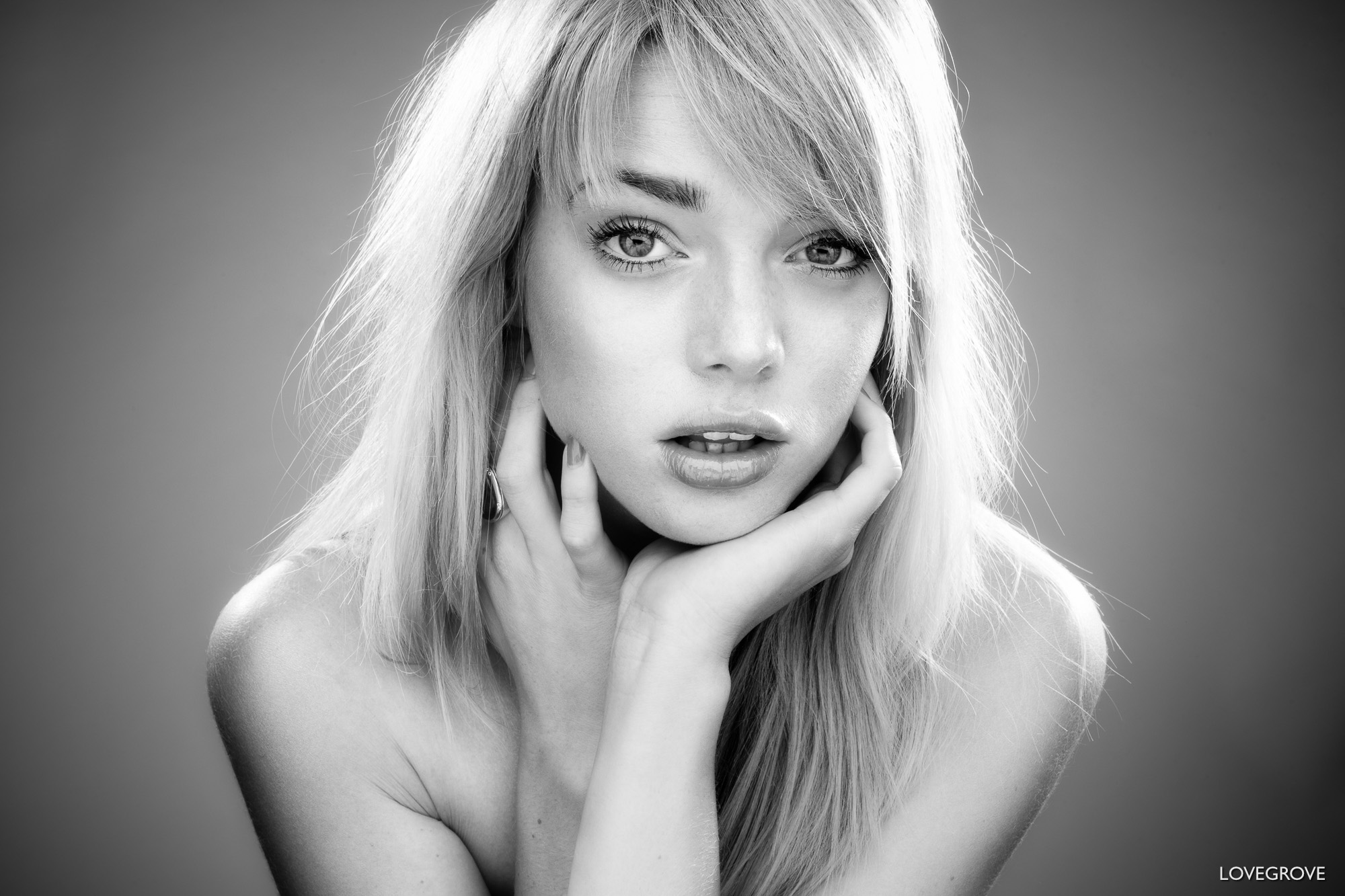 Studio 100 Lovegrove Photography studio-100-lovegrove-photography